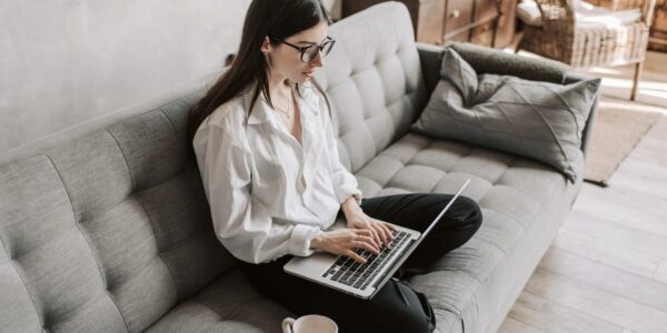 Hybride Arbeitsmodelle und moderne Bürokonzepte im Wandel